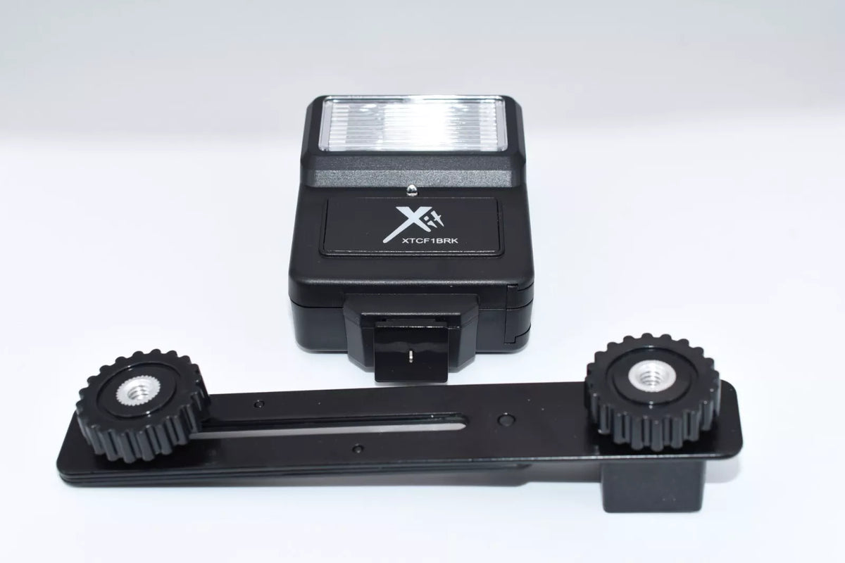 Xit DIGITAL SLAVE FLASH with Bracket for Digital DSLR Camera Black – Planet World Trading, Inc